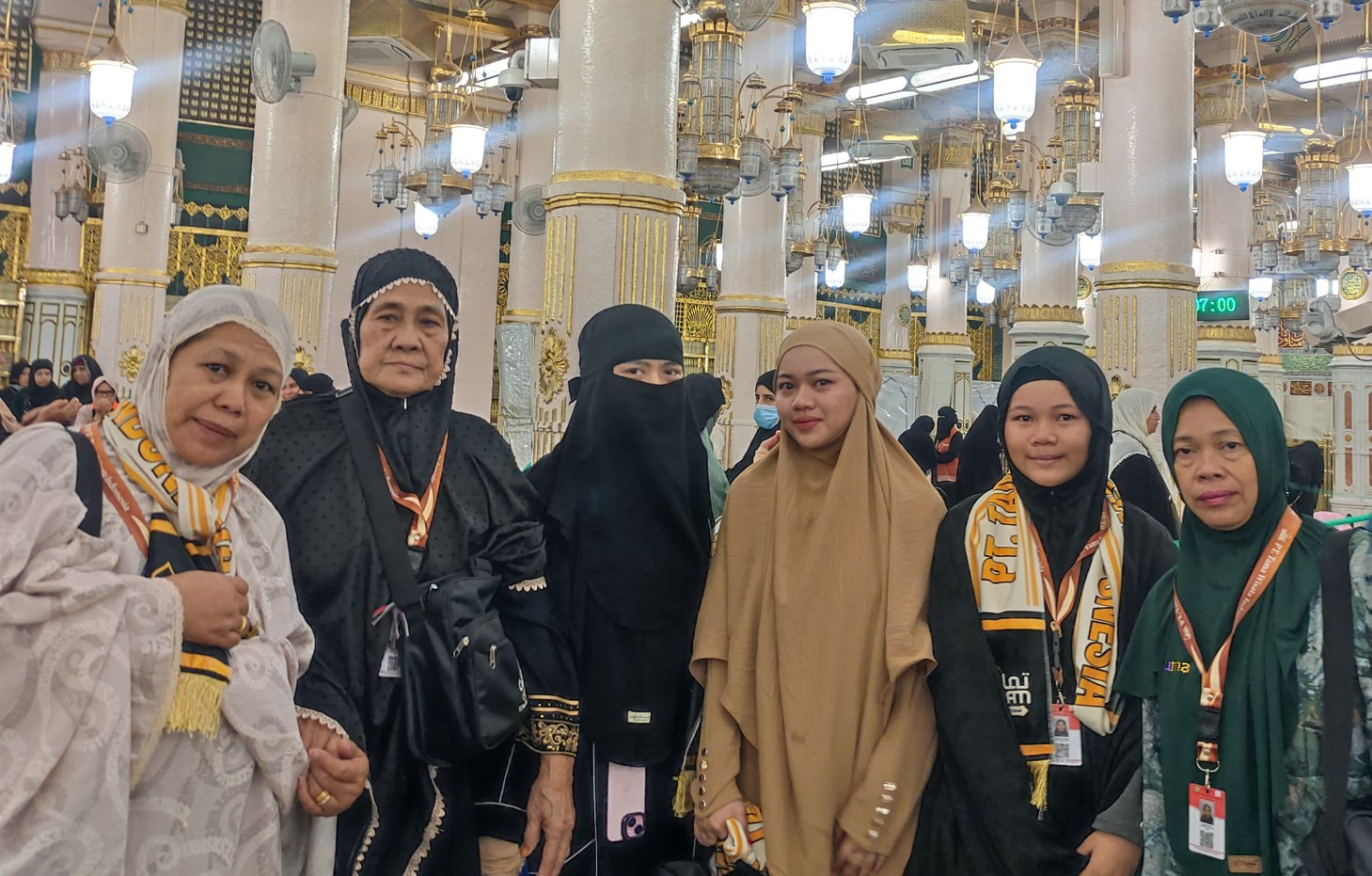 Meniti Langkah Menuju Raudhah: Kisah Penuh Syukur di Bawah Kubah Hijau ...